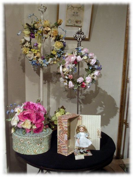 わたべりみ・東 恵巳子 二人展 ～天使の花束～ 少女人形とシルクフラワーの作品展